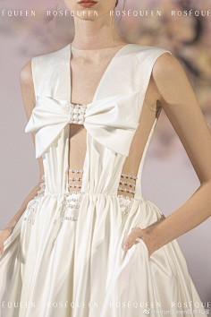 服装-花瓣网|陪你做生活的设计师 | 蝴蝶结